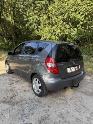 Grey Mercedes-Benz A 180 2010 in Marijampole, with an engine capacity of 2.00 L and mileage of 340 thousand km for 2400 €, photo 6 on AUTOMOTO.COM.LV