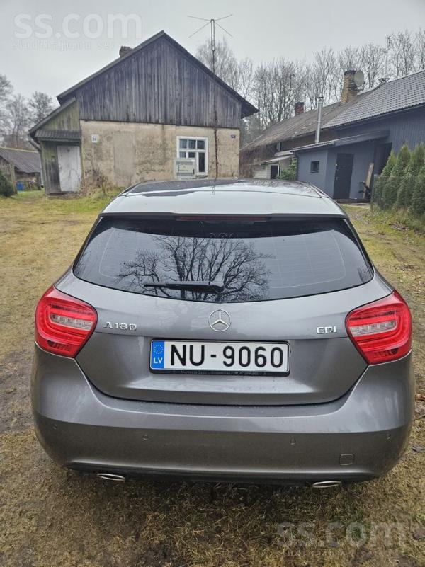 Grey Mercedes-Benz A 180 2012 in Riga, with an engine capacity of 1.60 L and mileage of 200 thousand km for 10000 €, photo 3 on AUTOMOTO.COM.LV