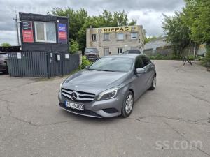 Pelēks Mercedes-Benz A 180 2012 Rīga, ar dzinēja tilpumu 1.80 L un nobraukumu 226 tūkst. km par 8490 €, foto  vietnē AUTOMOTO.COM.LV
