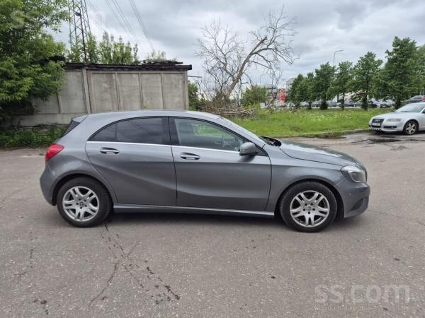 Pelēks Mercedes-Benz A 180 2012 Rīga, ar dzinēja tilpumu 1.80 L un nobraukumu 226 tūkst. km par 8490 €, foto 5 vietnē AUTOMOTO.COM.LV