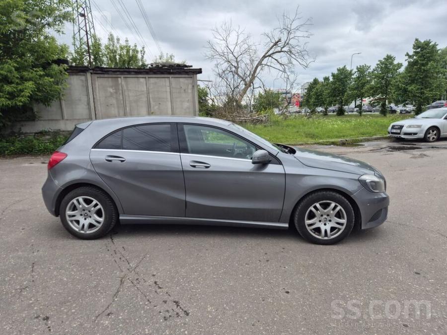 Pelēks Mercedes-Benz A 180 2012 Rīga, ar dzinēja tilpumu 1.80 L un nobraukumu 226 tūkst. km par 8490 €, foto 6 vietnē AUTOMOTO.COM.LV