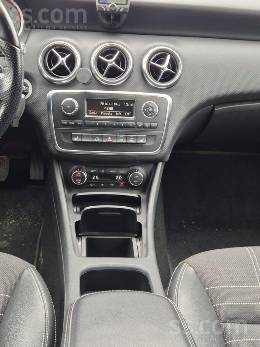 Pelēks Mercedes-Benz A 180 2012 Rīga, ar dzinēja tilpumu 1.80 L un nobraukumu 226 tūkst. km par 8490 €, foto 12 vietnē AUTOMOTO.COM.LV