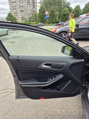 Pelēks Mercedes-Benz A 180 2012 Rīga, ar dzinēja tilpumu 1.80 L un nobraukumu 226 tūkst. km par 8490 €, foto 13 vietnē AUTOMOTO.COM.LV