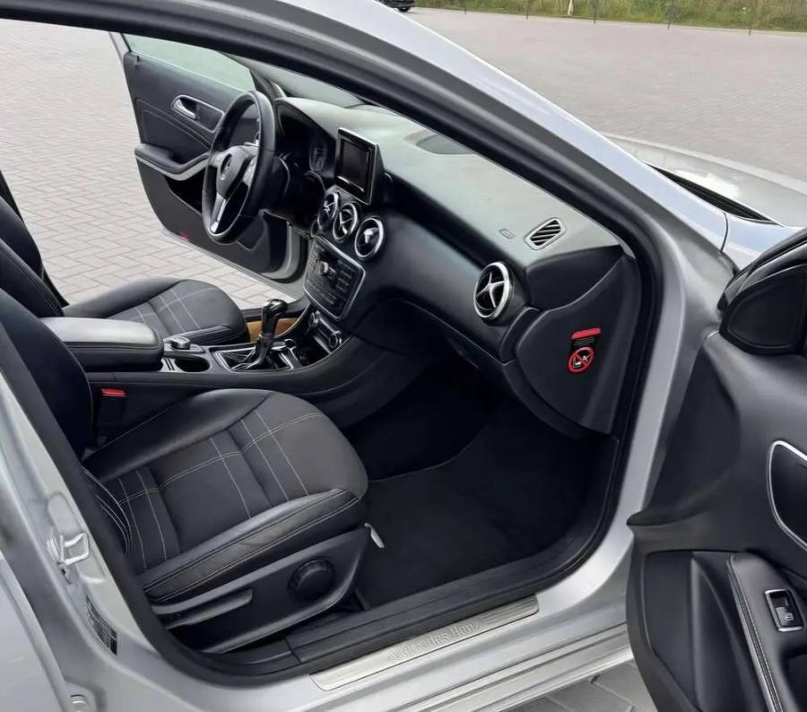 Grey Mercedes-Benz A 180 2012 in Telschi, with an engine capacity of 1.50 L and mileage of 229 thousand km for 6290 €, photo 14 on AUTOMOTO.COM.LV