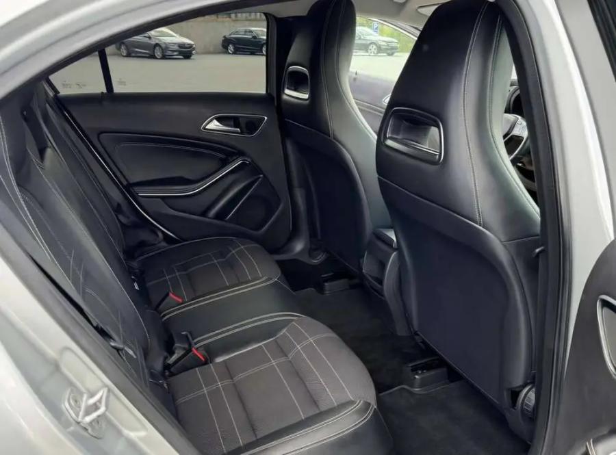 Grey Mercedes-Benz A 180 2012 in Telschi, with an engine capacity of 1.50 L and mileage of 229 thousand km for 6290 €, photo 17 on AUTOMOTO.COM.LV