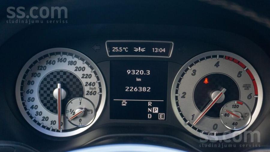 Pelēks Mercedes-Benz A 180 2012 Rīga, ar dzinēja tilpumu 1.80 L un nobraukumu 226 tūkst. km par 7590 €, foto 17 vietnē AUTOMOTO.COM.LV