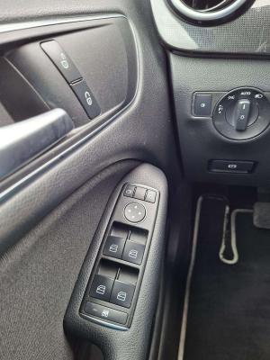 Grey Mercedes-Benz A 180 2012 in Ukmerge, with an engine capacity of 1.60 L and mileage of 255 thousand km for 4950 €, photo 9 on AUTOMOTO.COM.LV