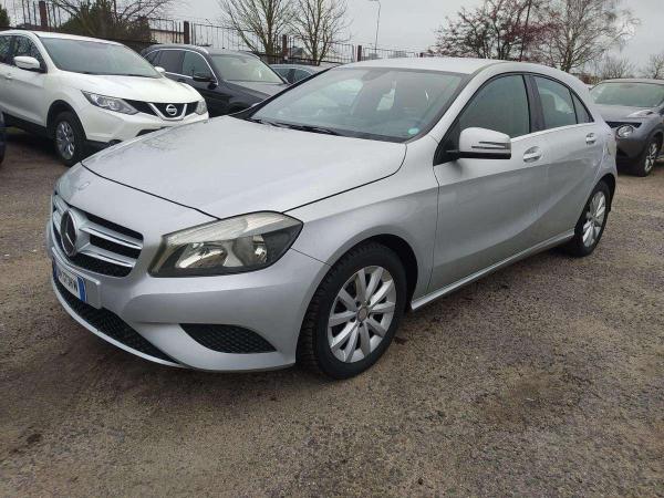 Pelēks Mercedes-Benz A 180 2013 Panevēža, ar dzinēja tilpumu 1.46 L un nobraukumu 286 tūkst. km par 6999 €, foto 2 vietnē AUTOMOTO.COM.LV