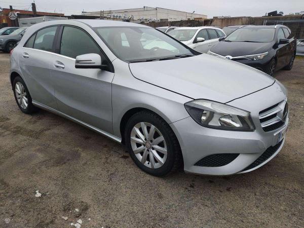 Pelēks Mercedes-Benz A 180 2013 Panevēža, ar dzinēja tilpumu 1.46 L un nobraukumu 286 tūkst. km par 6999 €, foto 7 vietnē AUTOMOTO.COM.LV