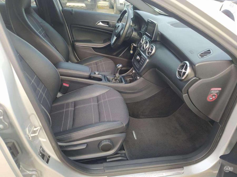 Grey Mercedes-Benz A 180 2013 in Panevezys, with an engine capacity of 1.46 L and mileage of 286 thousand km for 6999 €, photo 13 on AUTOMOTO.COM.LV