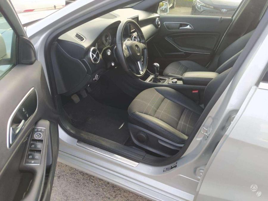 Grey Mercedes-Benz A 180 2013 in Panevezys, with an engine capacity of 1.46 L and mileage of 286 thousand km for 6999 €, photo 20 on AUTOMOTO.COM.LV