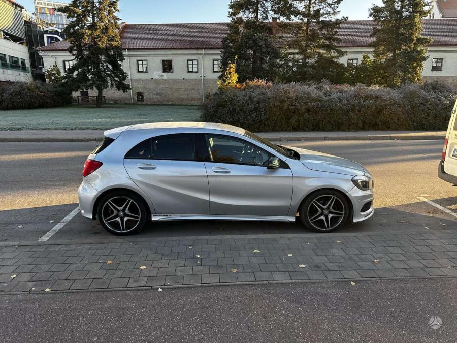 Grey Mercedes-Benz A 180 2013 in Vilnius, with an engine capacity of 1.80 L and mileage of 170 thousand km for 8300 €, photo 2 on AUTOMOTO.COM.LV