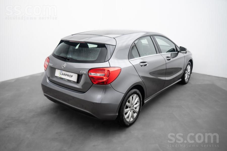 Pelēks Mercedes-Benz A 180 2013 Tallina, ar dzinēja tilpumu 1.50 L un nobraukumu 111 tūkst. km par 10699 €, foto 5 vietnē AUTOMOTO.COM.LV