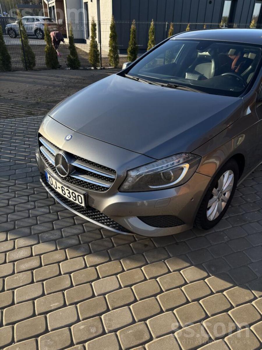Pelēks Mercedes-Benz A 180 2013 Rīga, ar dzinēja tilpumu 1.50 L un nobraukumu 207 tūkst. km par 5900 €, foto 3 vietnē AUTOMOTO.COM.LV