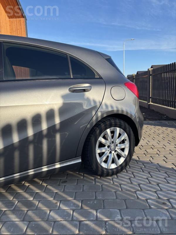 Grey Mercedes-Benz A 180 2013 in Riga, with an engine capacity of 1.50 L and mileage of 207 thousand km for 5900 €, photo 5 on AUTOMOTO.COM.LV