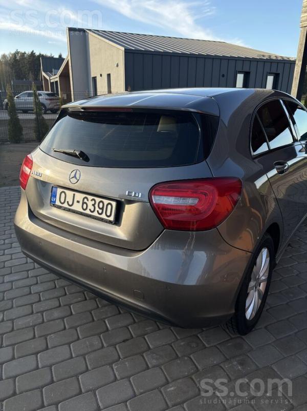 Grey Mercedes-Benz A 180 2013 in Riga, with an engine capacity of 1.50 L and mileage of 207 thousand km for 5900 €, photo 8 on AUTOMOTO.COM.LV