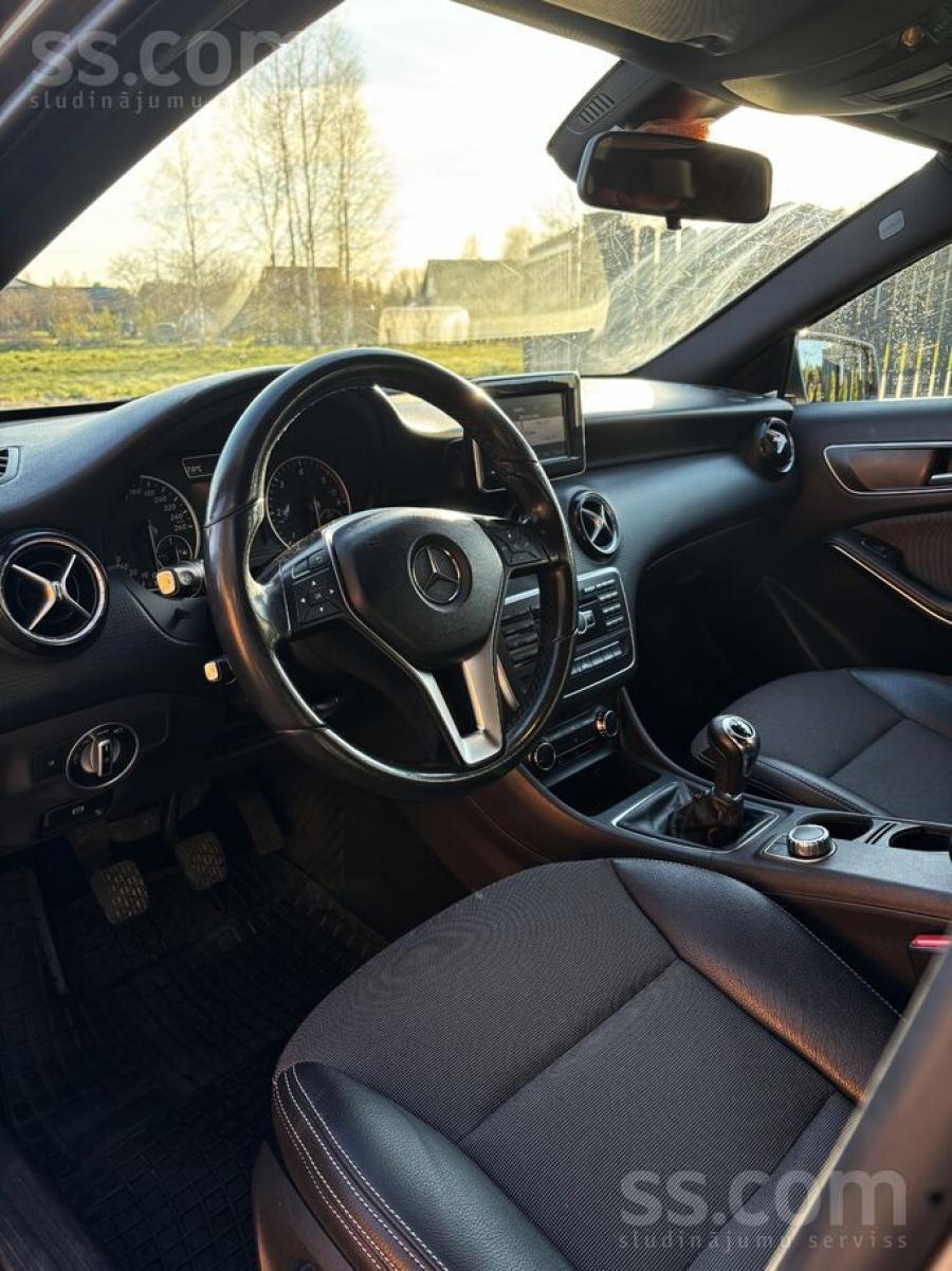 Pelēks Mercedes-Benz A 180 2013 Rīga, ar dzinēja tilpumu 1.50 L un nobraukumu 207 tūkst. km par 5900 €, foto 12 vietnē AUTOMOTO.COM.LV