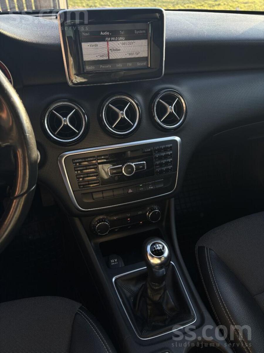 Pelēks Mercedes-Benz A 180 2013 Rīga, ar dzinēja tilpumu 1.50 L un nobraukumu 207 tūkst. km par 5900 €, foto 14 vietnē AUTOMOTO.COM.LV