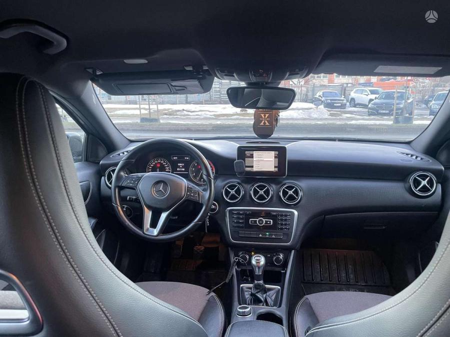 Pelēks Mercedes-Benz A 180 2013 Viļņa, ar dzinēja tilpumu 1.60 L un nobraukumu 257 tūkst. km par 6000 €, foto 8 vietnē AUTOMOTO.COM.LV