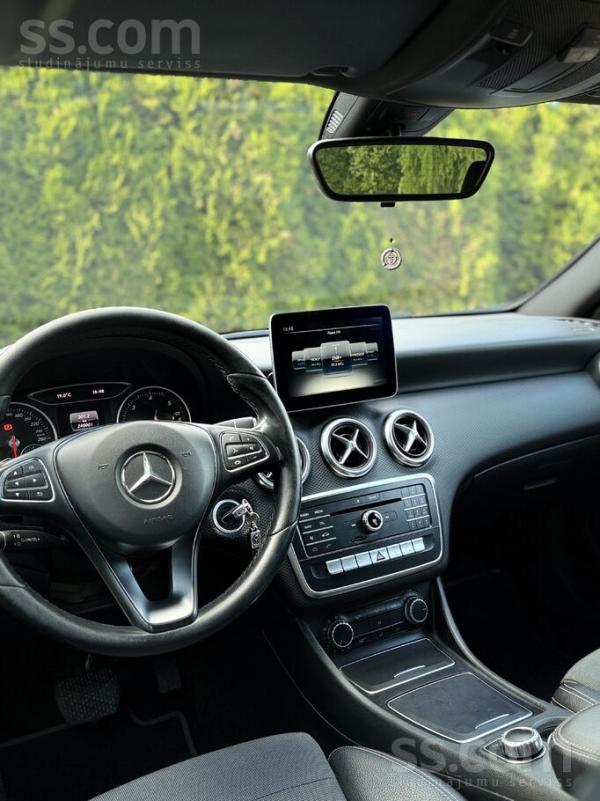 Grey Mercedes-Benz A 180 2017 in Jelgava, with an engine capacity of 1.50 L and mileage of 239 thousand km for 9800 €, photo 6 on AUTOMOTO.COM.LV