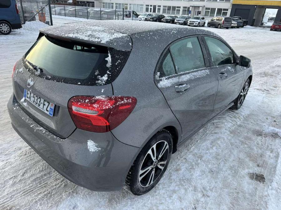 Grey Mercedes-Benz A 180 2018 in Taurage, with an engine capacity of 1.46 L and mileage of 225 thousand km for 8500 €, photo 3 on AUTOMOTO.COM.LV