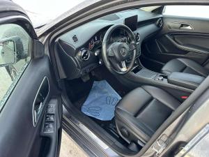 Grey Mercedes-Benz A 180 2018 in Taurage, with an engine capacity of 1.46 L and mileage of 225 thousand km for 8500 €, photo 8 on AUTOMOTO.COM.LV
