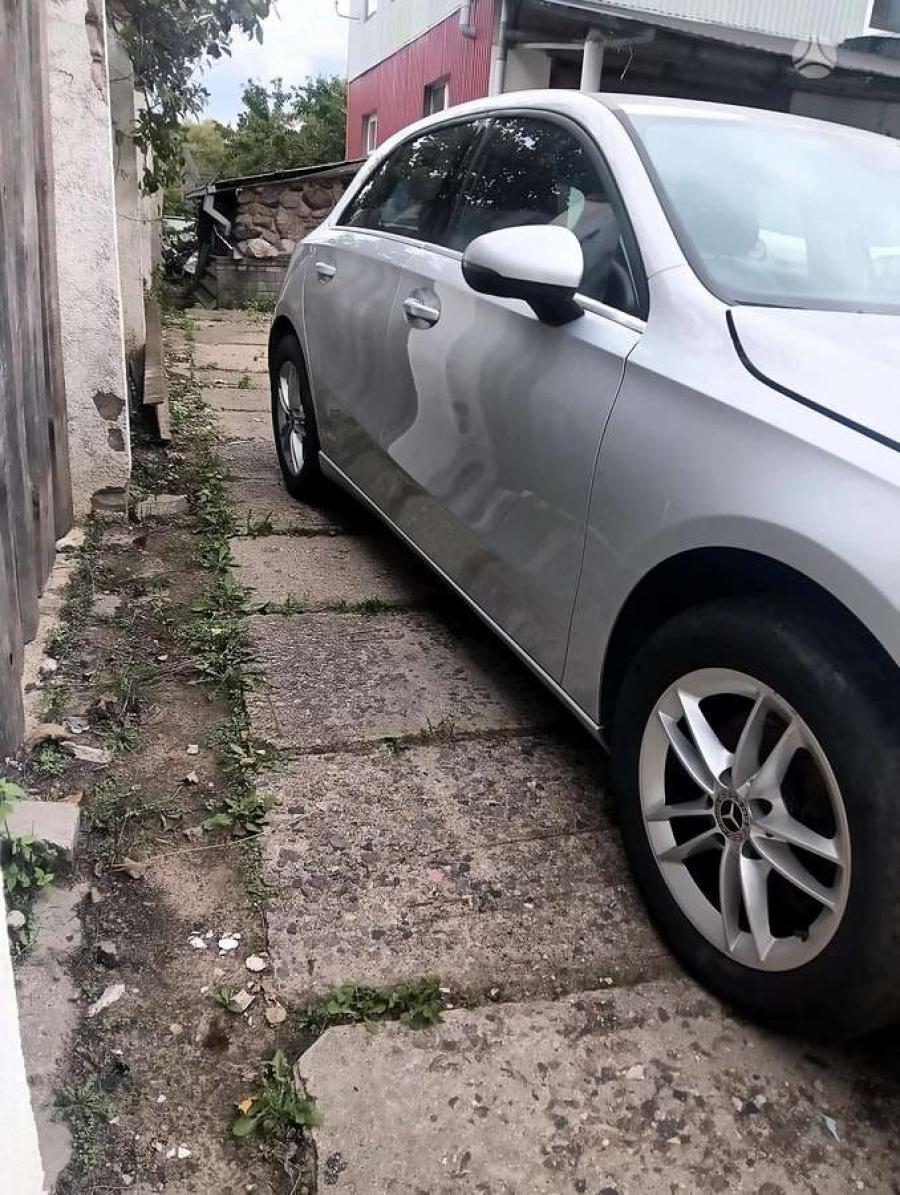 Pelēks Mercedes-Benz A 180 2018 Ukmergė, ar dzinēja tilpumu 1.46 L un nobraukumu 100 tūkst. km par 5750 €, foto 4 vietnē AUTOMOTO.COM.LV