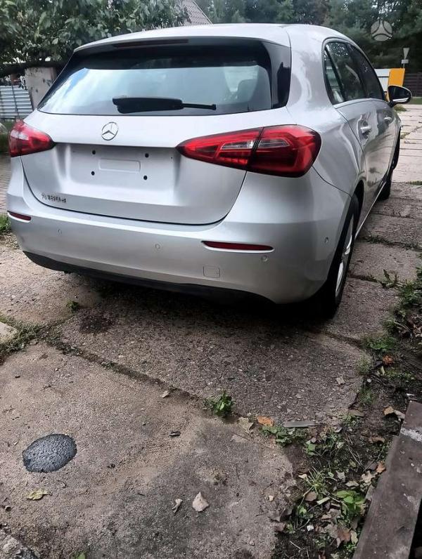 Pelēks Mercedes-Benz A 180 2018 Ukmergė, ar dzinēja tilpumu 1.46 L un nobraukumu 100 tūkst. km par 5750 €, foto 5 vietnē AUTOMOTO.COM.LV