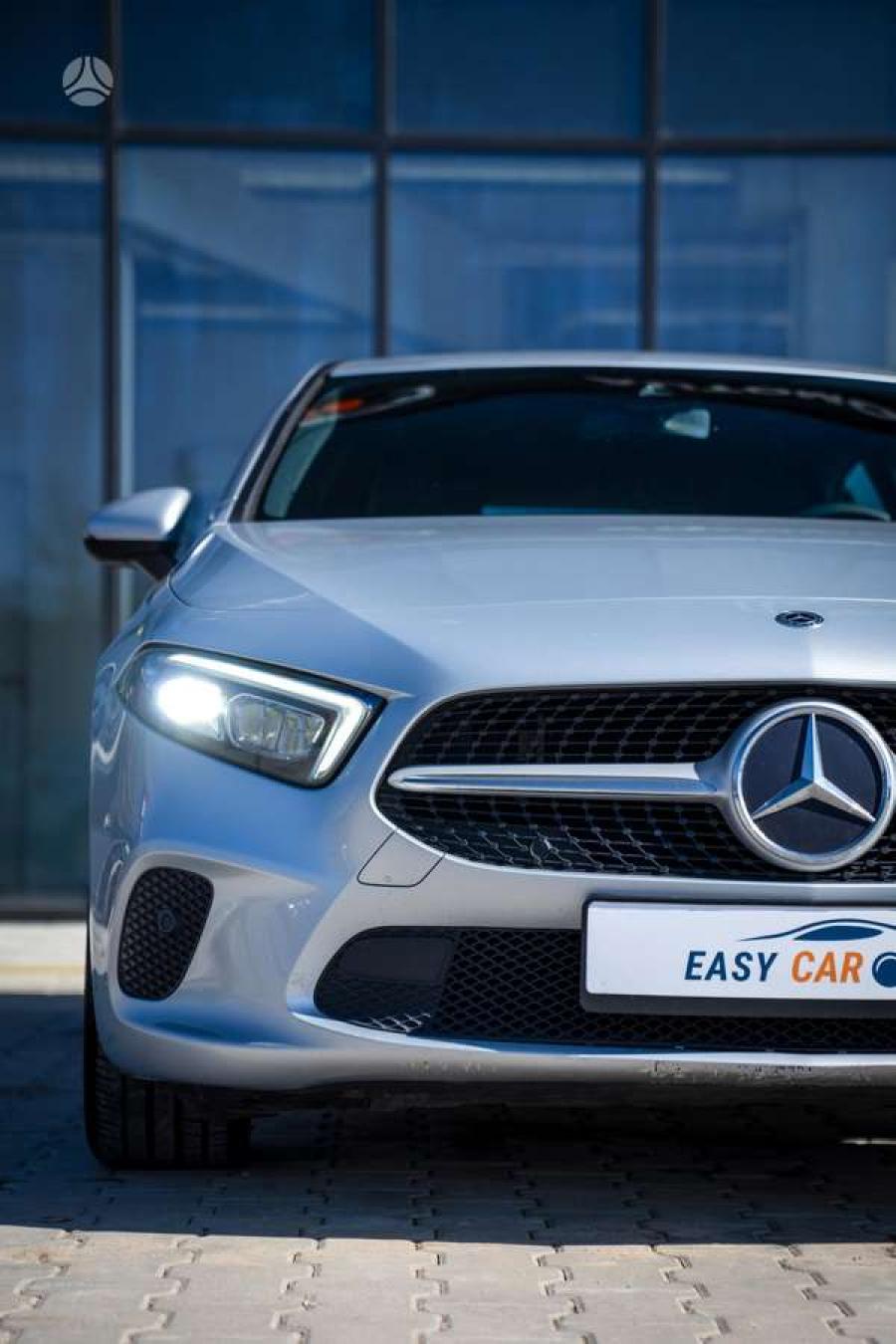 Grey Mercedes-Benz A 180 2019 in Vilnius, with an engine capacity of 1.46 L and mileage of 207 thousand km for 14500 €, photo 6 on AUTOMOTO.COM.LV