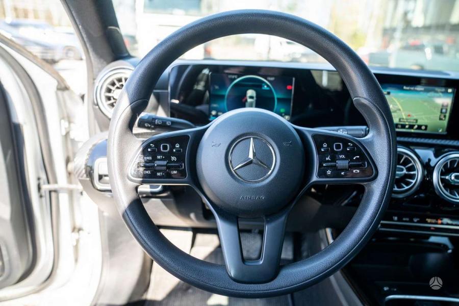 Grey Mercedes-Benz A 180 2019 in Vilnius, with an engine capacity of 1.46 L and mileage of 207 thousand km for 14500 €, photo 21 on AUTOMOTO.COM.LV