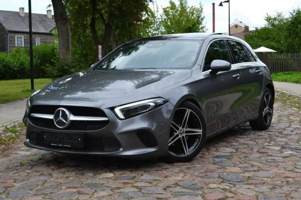 Grey Mercedes-Benz A 180 2019 in Jelgava, with an engine capacity of 1.50 L and mileage of 174 thousand km for 19990 €, photo 1 on AUTOMOTO.COM.LV