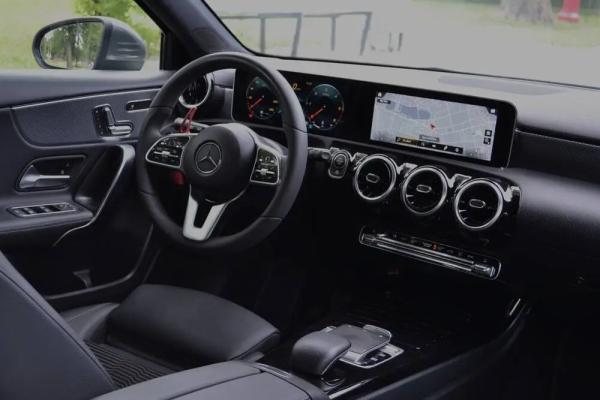 Grey Mercedes-Benz A 180 2019 in Jelgava, with an engine capacity of 1.50 L and mileage of 174 thousand km for 19990 €, photo 10 on AUTOMOTO.COM.LV