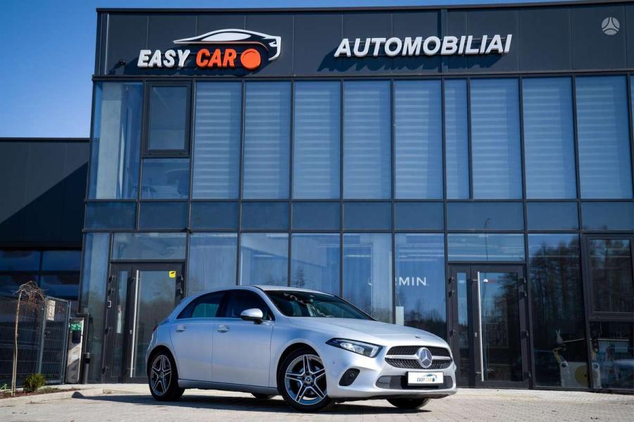 Grey Mercedes-Benz A 180 2019 in Vilnius, with an engine capacity of 1.46 L and mileage of 206 thousand km for 13750 €, photo 4 on AUTOMOTO.COM.LV