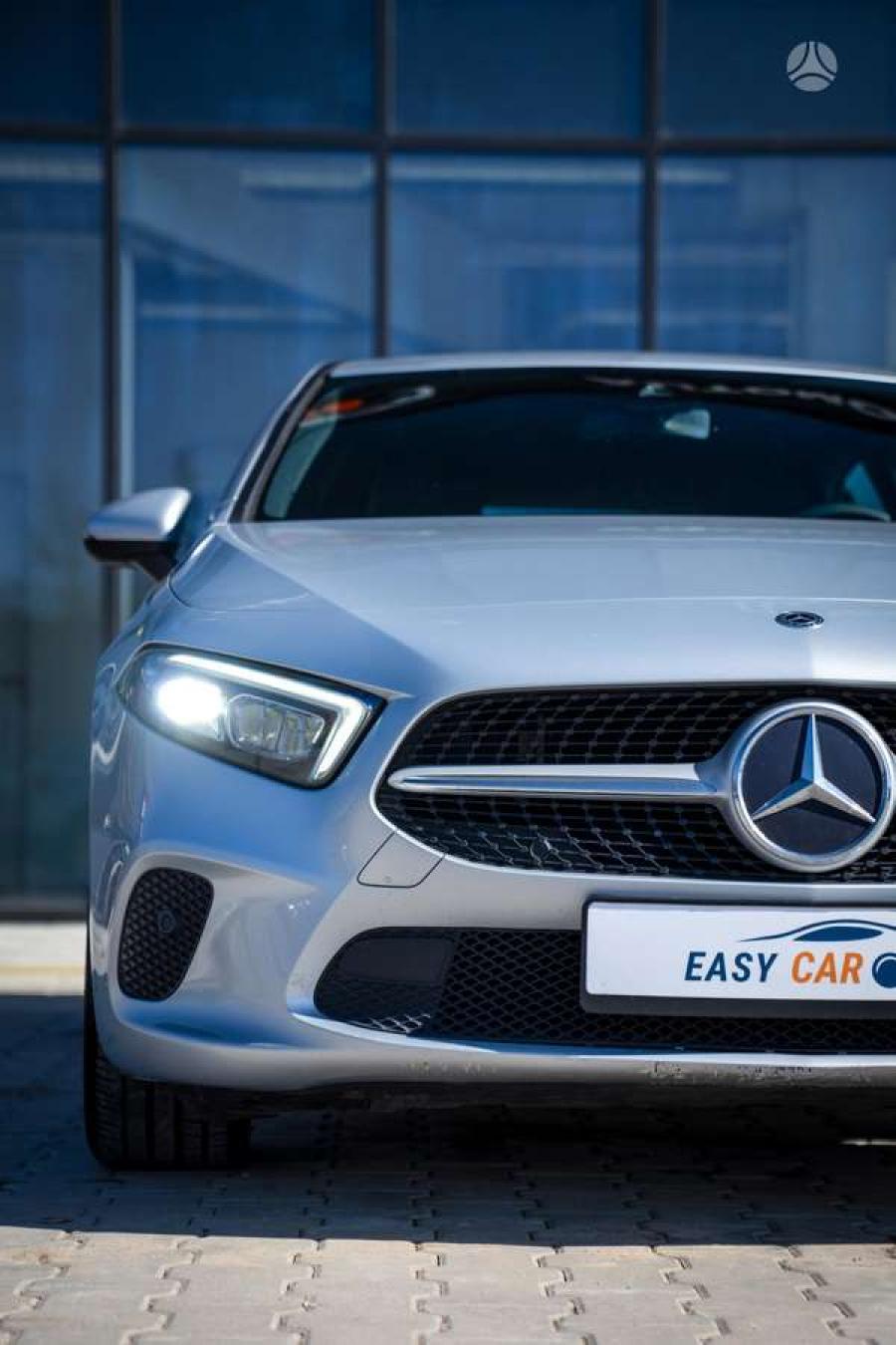 Grey Mercedes-Benz A 180 2019 in Vilnius, with an engine capacity of 1.46 L and mileage of 206 thousand km for 13750 €, photo 7 on AUTOMOTO.COM.LV