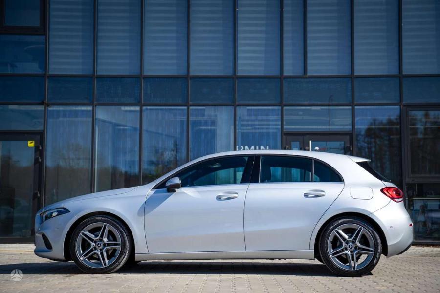 Grey Mercedes-Benz A 180 2019 in Vilnius, with an engine capacity of 1.46 L and mileage of 206 thousand km for 13750 €, photo 8 on AUTOMOTO.COM.LV