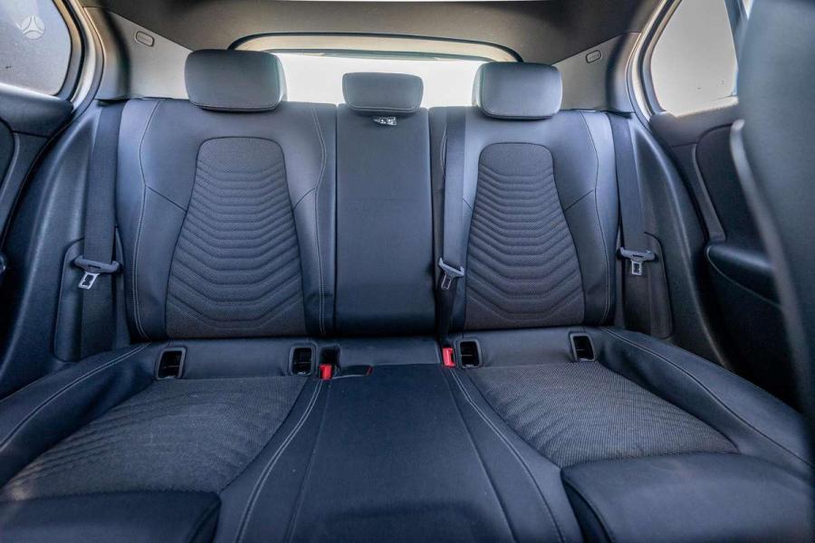 Grey Mercedes-Benz A 180 2019 in Vilnius, with an engine capacity of 1.46 L and mileage of 206 thousand km for 13750 €, photo 19 on AUTOMOTO.COM.LV