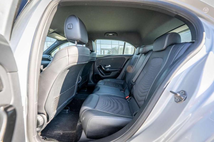 Grey Mercedes-Benz A 180 2019 in Vilnius, with an engine capacity of 1.46 L and mileage of 206 thousand km for 13750 €, photo 21 on AUTOMOTO.COM.LV