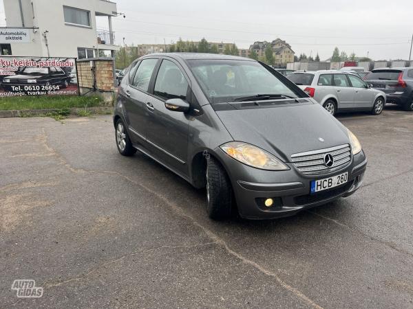 Pelēks Mercedes-Benz A 180 2007 Šauļi, ar dzinēja tilpumu 2.00 L un nobraukumu 323 tūkst. km par 1139 €, foto 3 vietnē AUTOMOTO.COM.LV