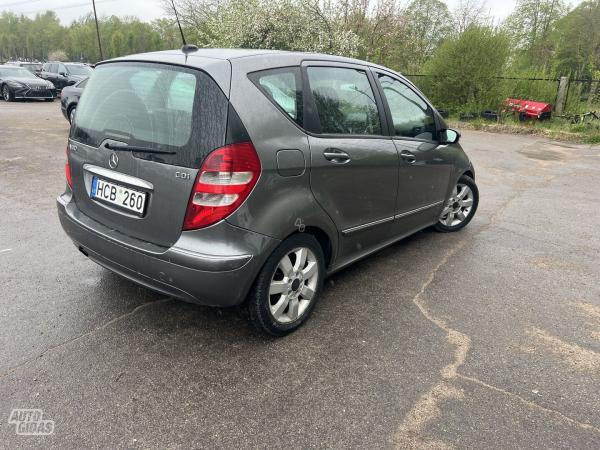 Pelēks Mercedes-Benz A 180 2007 Šauļi, ar dzinēja tilpumu 2.00 L un nobraukumu 323 tūkst. km par 1139 €, foto 4 vietnē AUTOMOTO.COM.LV