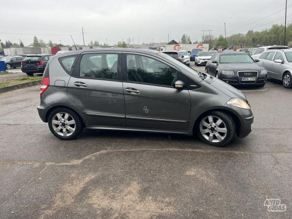 Pelēks Mercedes-Benz A 180 2007 Šauļi, ar dzinēja tilpumu 2.00 L un nobraukumu 323 tūkst. km par 1139 €, foto 7 vietnē AUTOMOTO.COM.LV