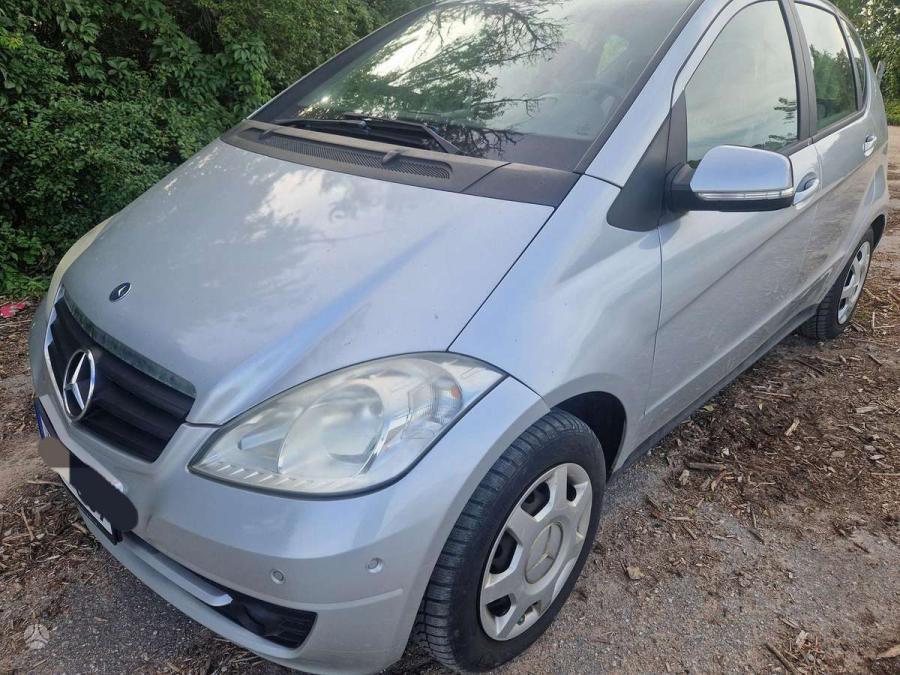 Pelēks Mercedes-Benz A 180 2009 Viļņa, ar dzinēja tilpumu 1.99 L un nobraukumu 224 tūkst. km par 999 €, foto 3 vietnē AUTOMOTO.COM.LV