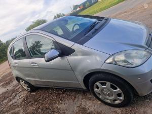 Pelēks Mercedes-Benz A 180 2009 Viļņa, ar dzinēja tilpumu 1.99 L un nobraukumu 224 tūkst. km par 999 €, foto 4 vietnē AUTOMOTO.COM.LV