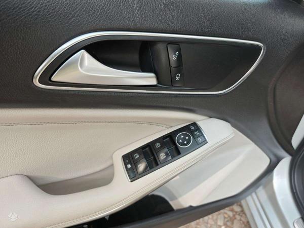 Grey Mercedes-Benz A 180 2013 in Klaipeda, with an engine capacity of 1.80 L and mileage of 293 thousand km for 6500 €, photo 9 on AUTOMOTO.COM.LV
