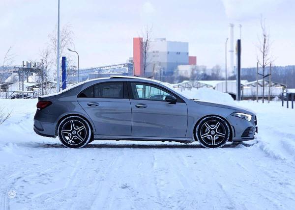 Grey Mercedes-Benz A 180 2019 in Vilnius, with an engine capacity of 1.46 L and mileage of 238 thousand km for 17750 €, photo 3 on AUTOMOTO.COM.LV