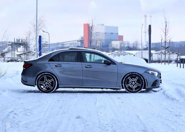 Grey Mercedes-Benz A 180 2019 in Vilnius, with an engine capacity of 1.46 L and mileage of 238 thousand km for 17650 €, photo 3 on AUTOMOTO.COM.LV