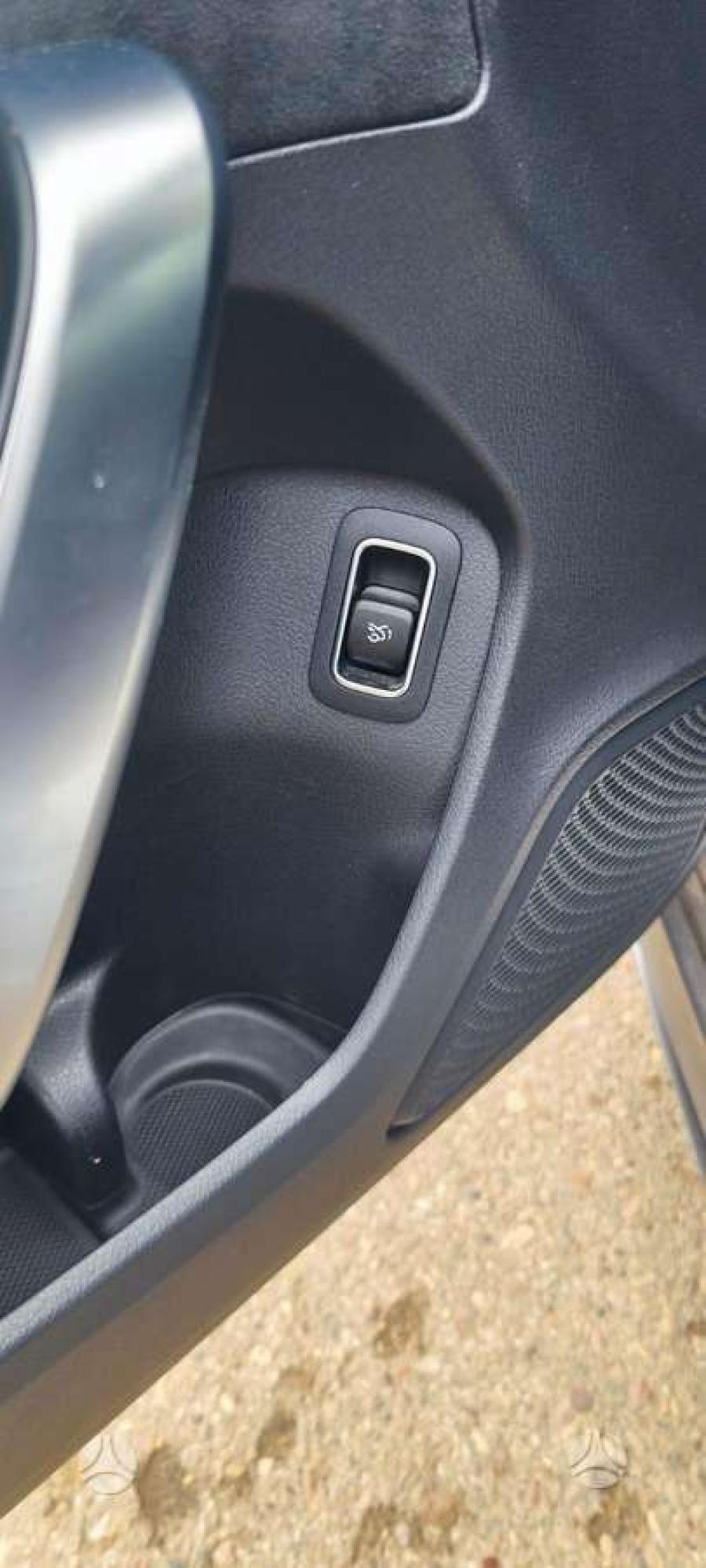 Grey Mercedes-Benz A 180 2020 in Kaunas, with an engine capacity of 1.46 L and mileage of 96 thousand km for 22869 €, photo 22 on AUTOMOTO.COM.LV