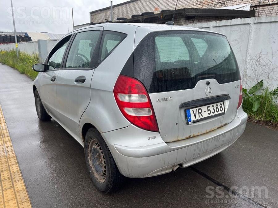 Mercedes-Benz A 180 2004 in Riga, with an engine capacity of 2.00 L and mileage of 180 thousand km for 900 €, photo 3 on AUTOMOTO.COM.LV