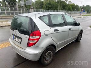 Mercedes-Benz A 180 2004 in Riga, with an engine capacity of 2.00 L and mileage of 180 thousand km for 900 €, photo 5 on AUTOMOTO.COM.LV