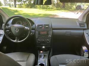Mercedes-Benz A 180 2005 Jelgava, ar dzinēja tilpumu 2.00 L un nobraukumu 318 tūkst. km par 990 €, foto 9 vietnē AUTOMOTO.COM.LV