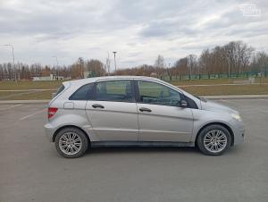 Mercedes-Benz A 180 2006 Viļņa, ar dzinēja tilpumu 2.00 L un nobraukumu 273 tūkst. km par 1800 €, foto 9 vietnē AUTOMOTO.COM.LV